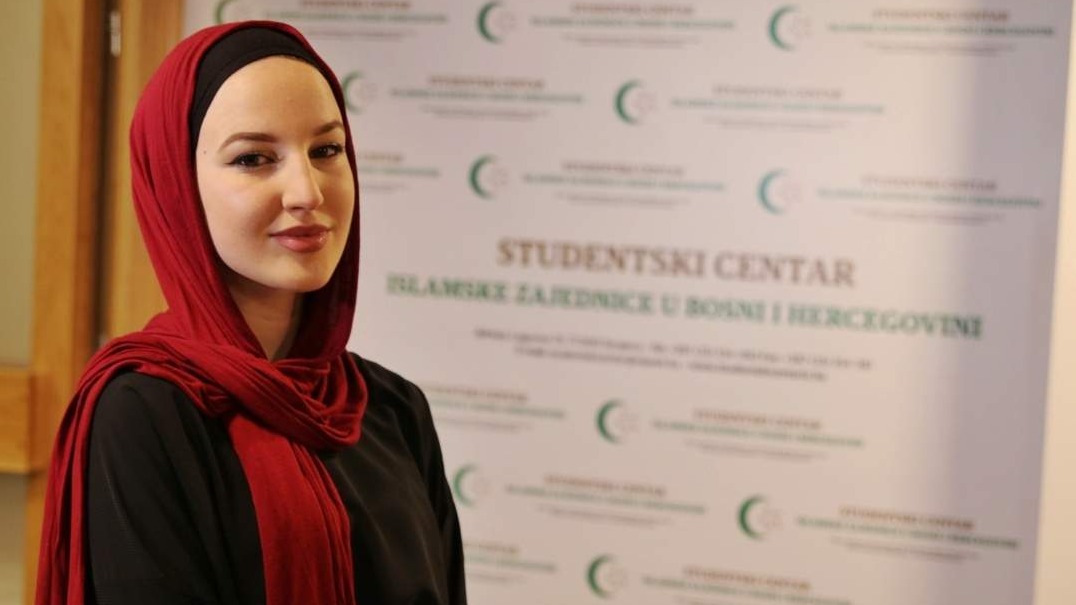 Emotivna priča: Studentica Esma Vuković svakog vikenda volontira u Domu ...